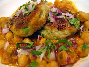 शाम के नाश्‍ते में बनाएं टेस्‍टी छोला टिक्‍की | Chola Tikki Recipe ...