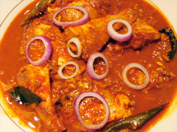 स्‍वादिष्‍ट मसालेदार फिश आम्‍बट | Fish Ambat Recipe | स्‍वादिष्‍ट ...