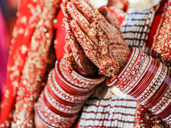 जानिये पंजाबी दुल्‍हनें क्‍यूं पहनती हैं चूड़ा? | Significance Of ...