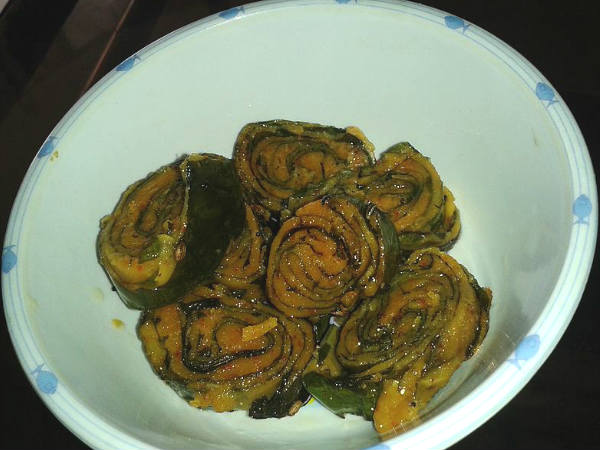 पातरा बनाने की विधि (गुजराती रेसिपी) | Paatra ( Gujarati Recipe ...