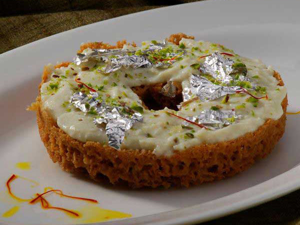 क्‍यों सावन में चाव से खाया जाता है घेवर, जाने इतिहास और इंग्लिश में ...