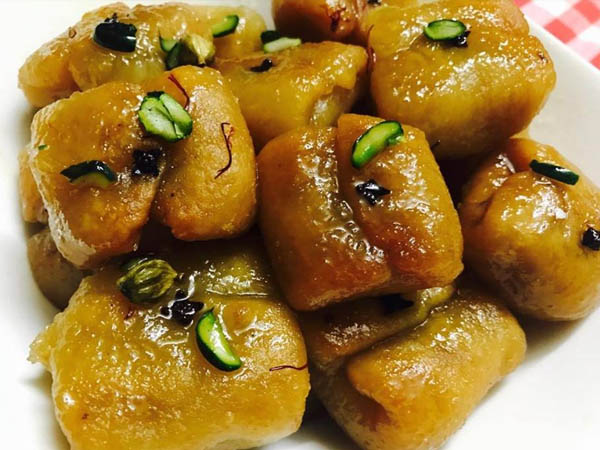 बेहद आसान है लौंग लता बनाना, जानिए रेसिपी | Easy Longlatta Recipe At ...