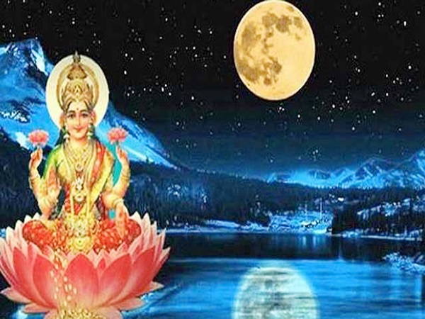 Sharad Purnima 2021: शरद पूर्णिमा की रात में बरसती हैं अमृत की बूंदें ...