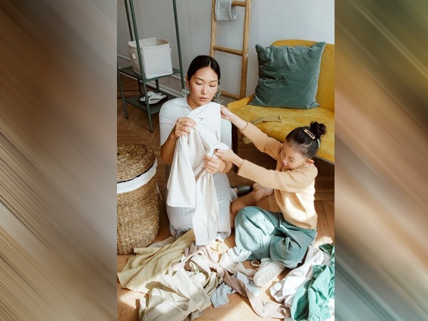 Clothes Cleaning Tips: सर्दियों में बदबूदार कपड़ों को इस तरीकों से करें साफ, सुखाने के लिए ये ...