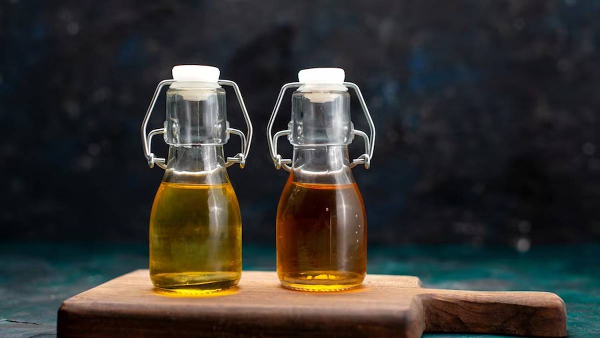 Dry Oil Benefits: त्वचा के लिए फायदेमंद है ड्राई ऑयल, जानिए चेहरे पर ...