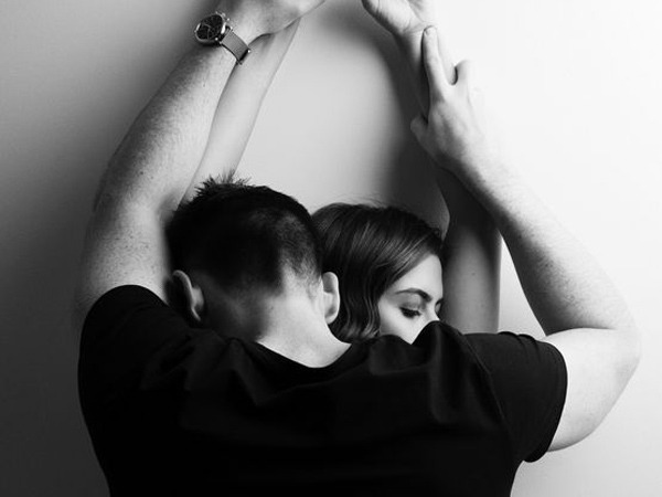 Relationship: अपनी गर्लफ्रेंड से ये बातें छिपाने की कोशिश करता है ...