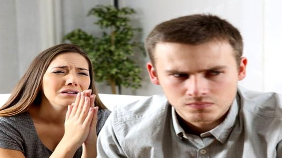 Manipulation In Relationships: पार्टनर इन तरीको से करता है आपको ...