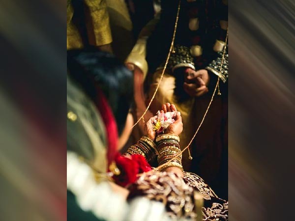 Kanyadan:विवाह में ‘कन्यादान’ पिता के लिए सबसे भावनात्मक क्षण, जानें ...
