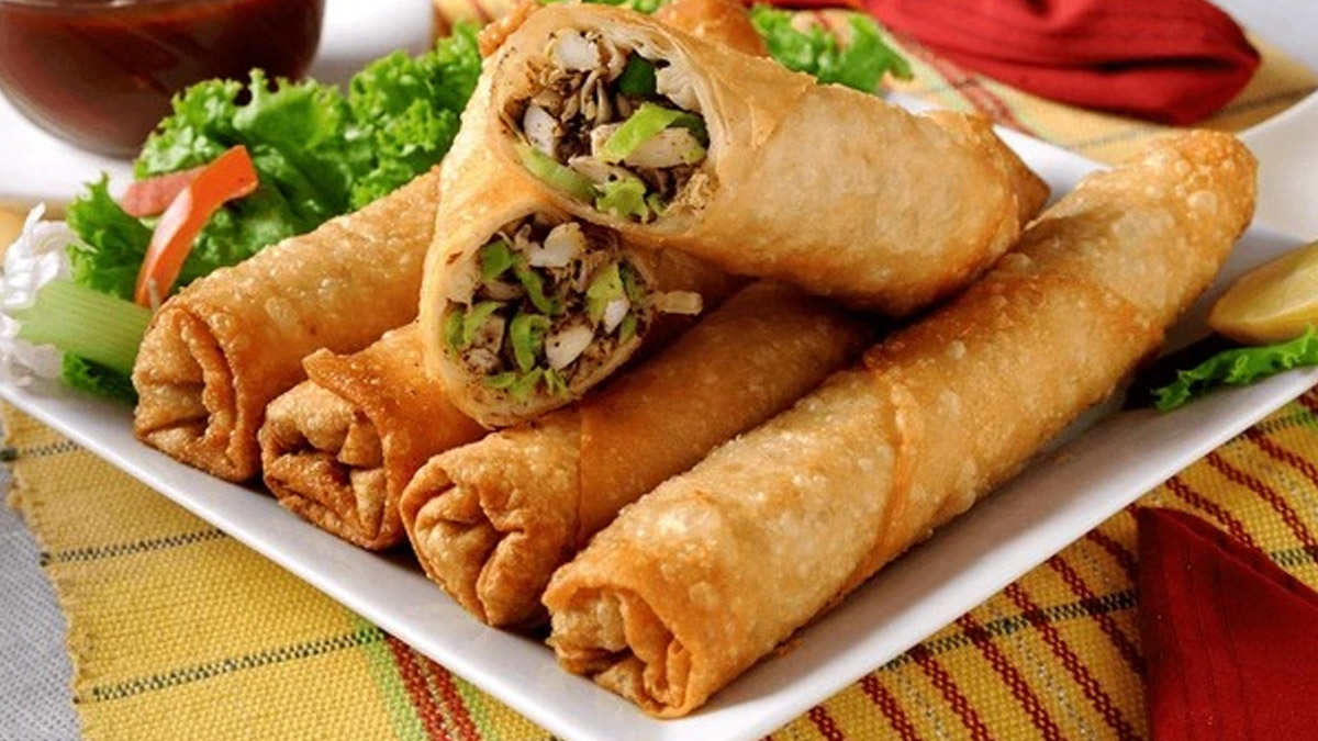 Chicken Roll Recipe: इफ्तार के लिए बनाएं चिकन रोल, जानें इसकी पूरी ...