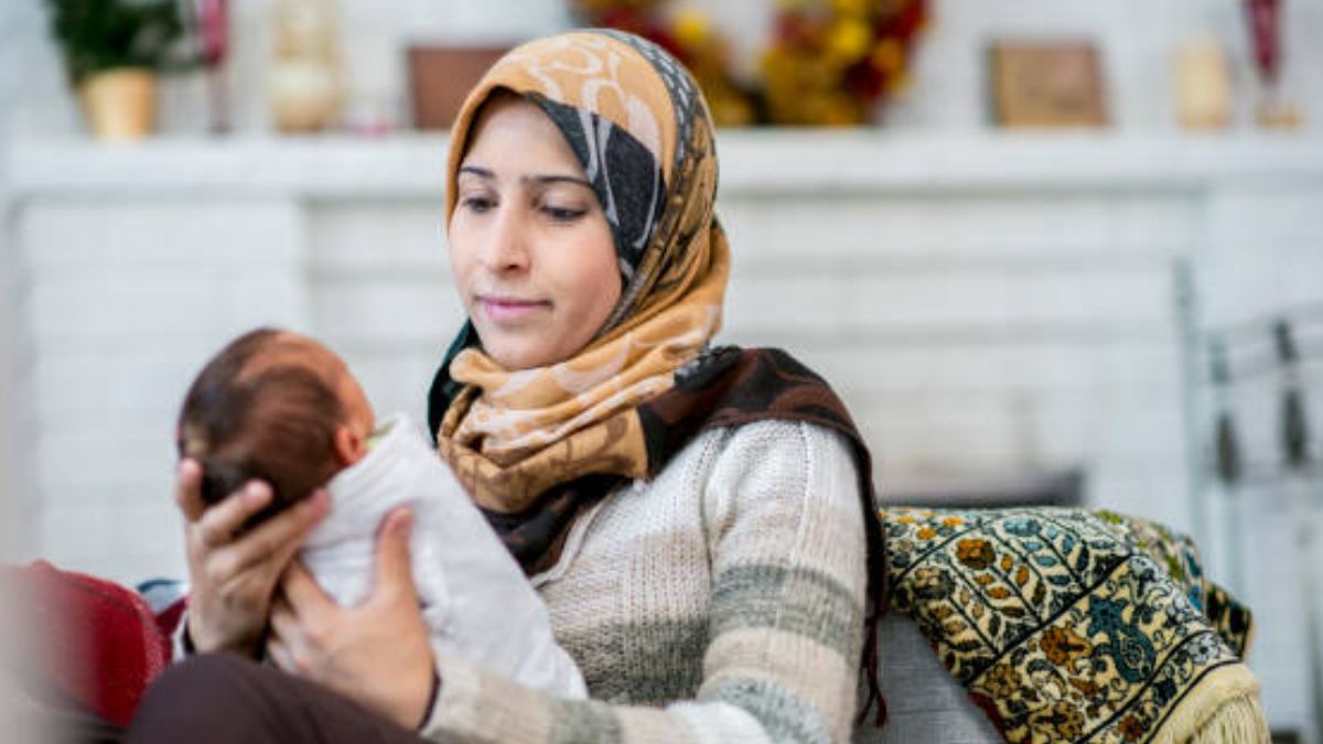 डिलीवरी के बाद क्‍यों नई मां को सिर और कान ढकने की दी जाती है सलाह ...